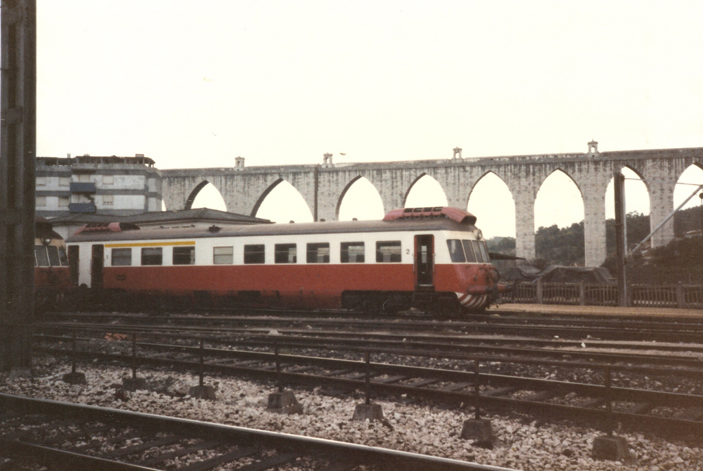 Os Caminhos de Ferro: Automotoras Diesel CP Série 0300