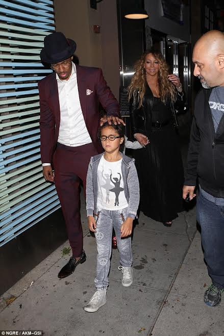 Photos: Mariah Carey goes on a family dinner with ex-husband Nick ...