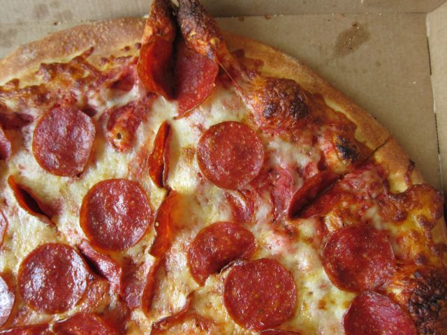 Review: Little Caesars - ExtraMostBestest Pizza