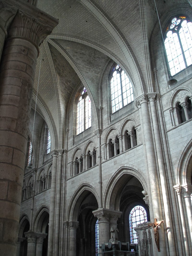 I Viaggi di Raffaella: Borgogna: Sens e la sua cattedrale gotica