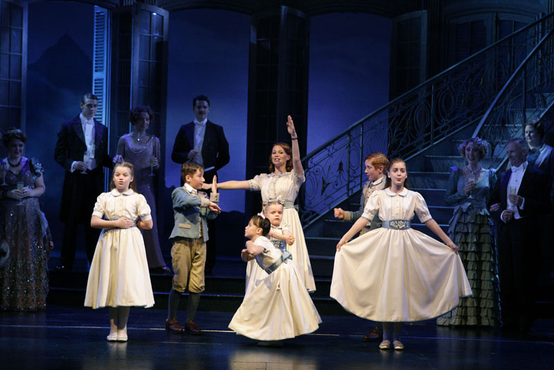 Musical Theatre Diary & Etc.: Review: The Sound of Music