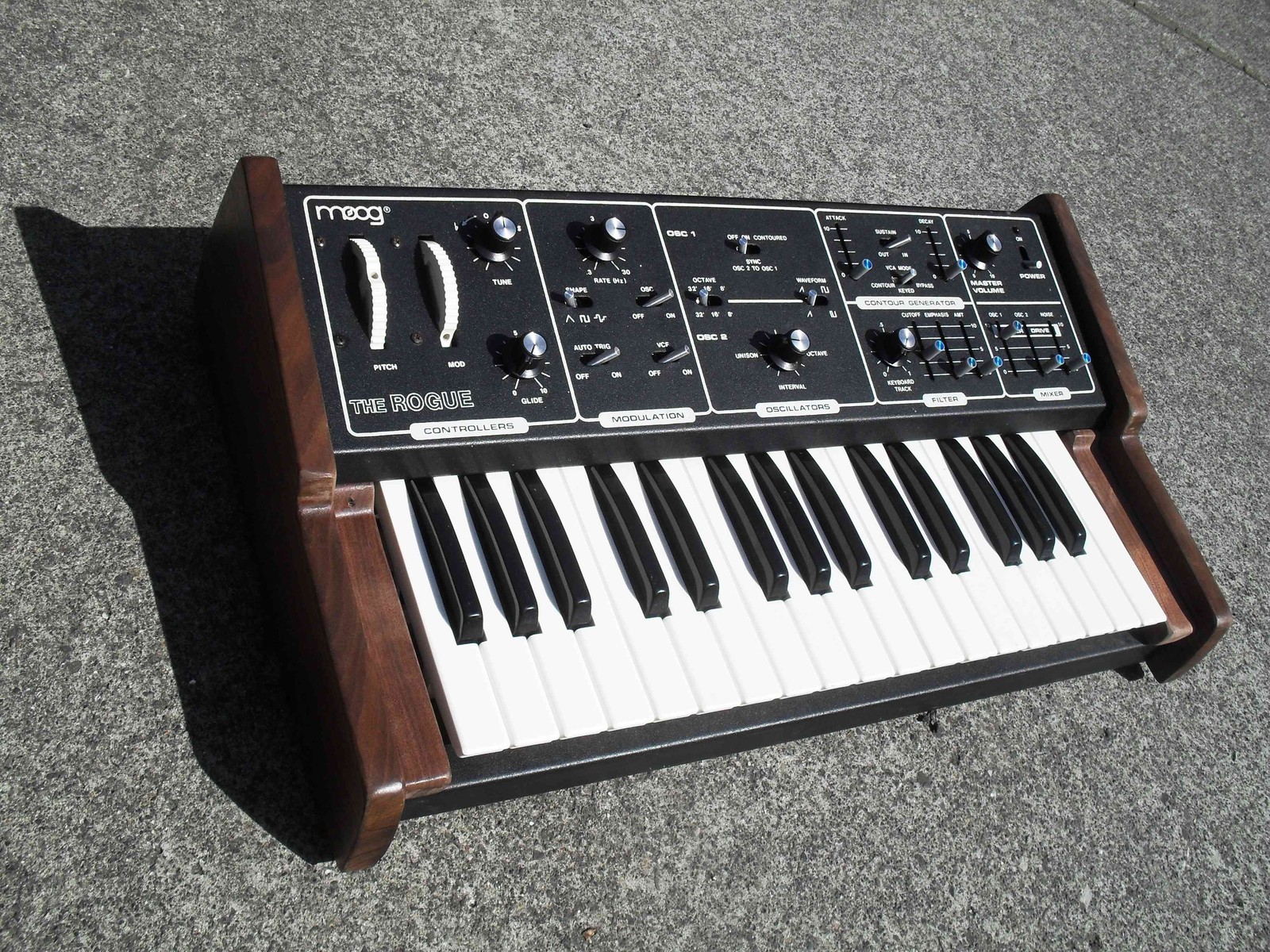 MATRIXSYNTH: Moog Rogue SN 3913