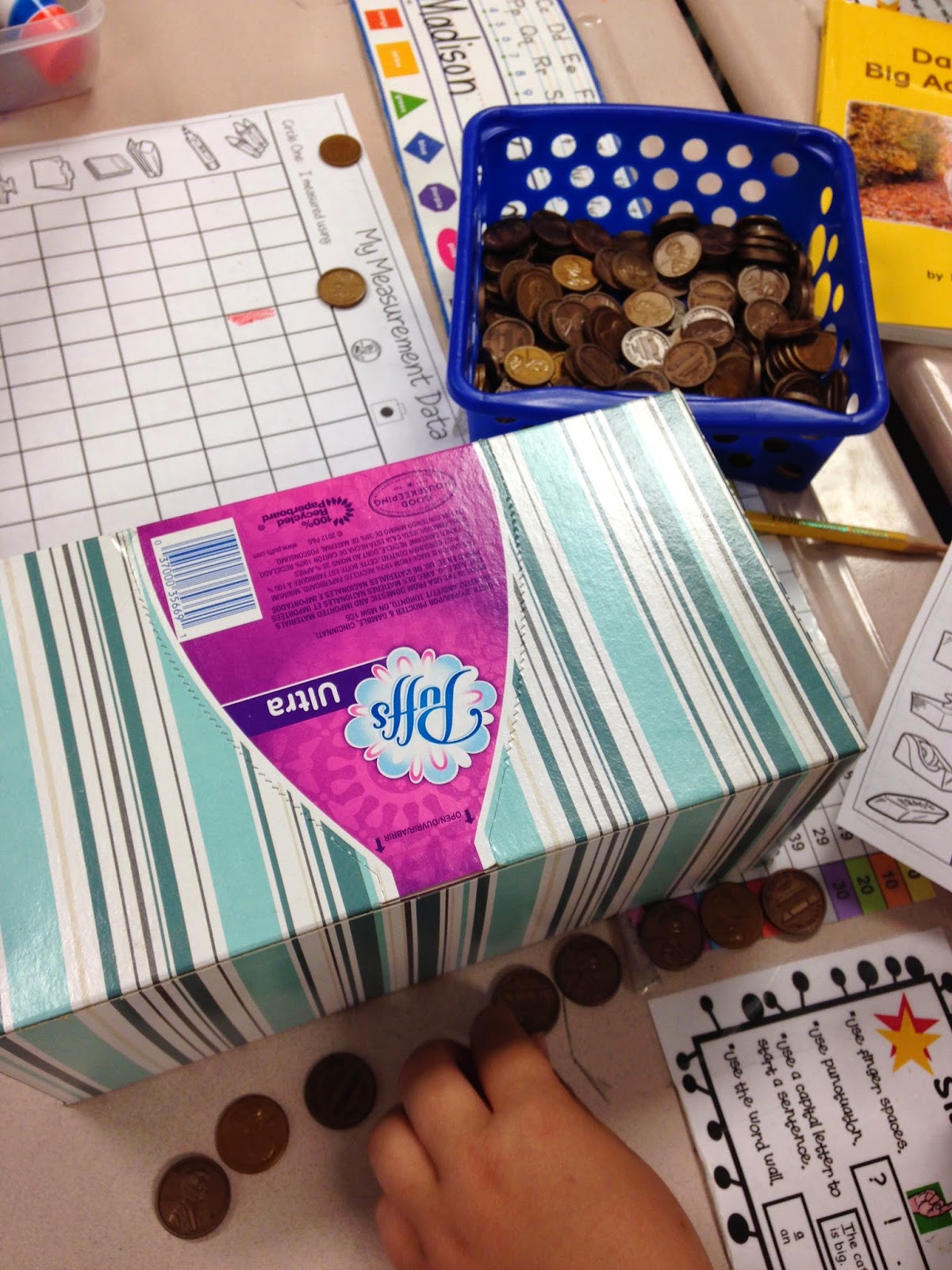 Mrs. Wheeler's First Grade Tidbits: Non-Standard Measurement