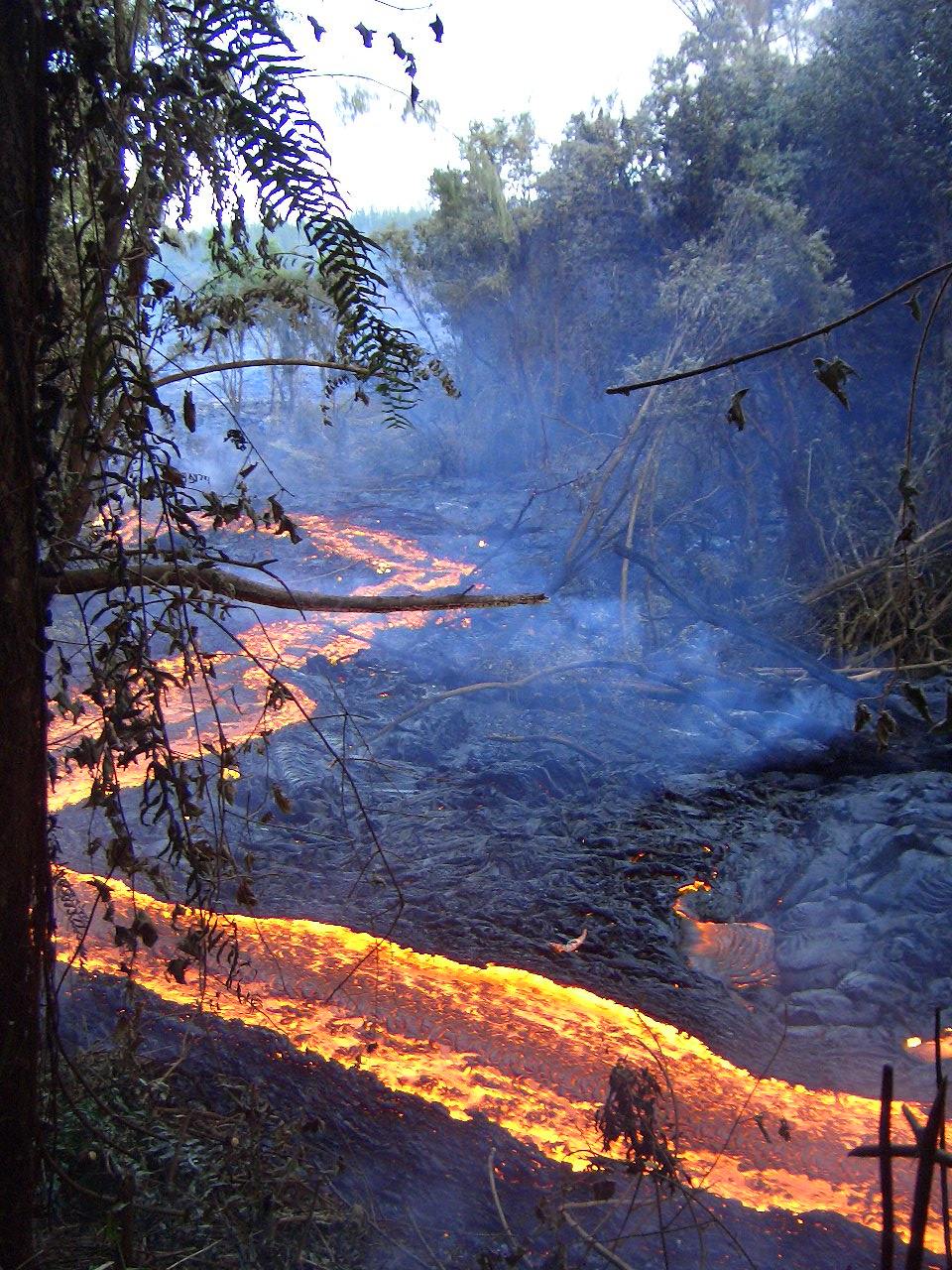 TBW : One of the most active volcanoes in the world Le Piton de la ...