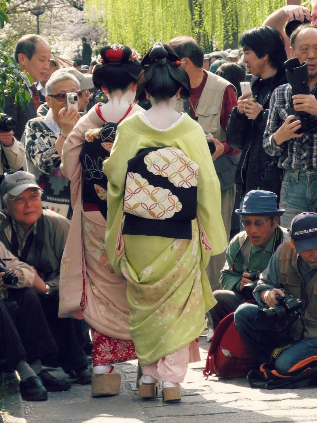 stylishimoto: Geisha, Geiko or Maiko? What's the difference?