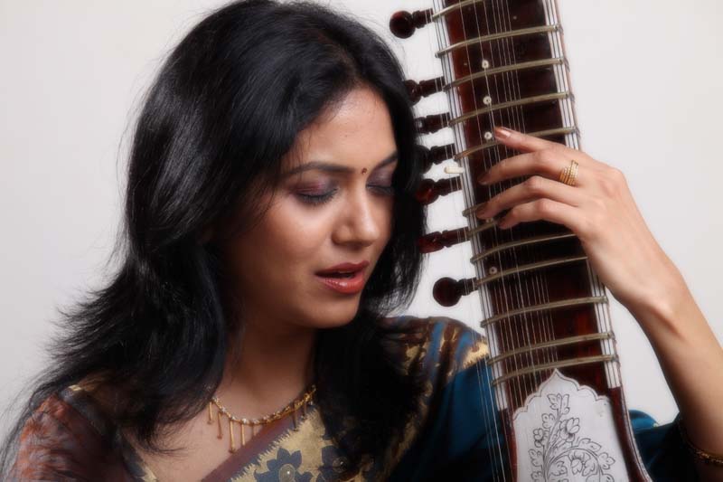 LESS KNOWN THINGS .BLOGSPOT.COM: singer sunitha with her family