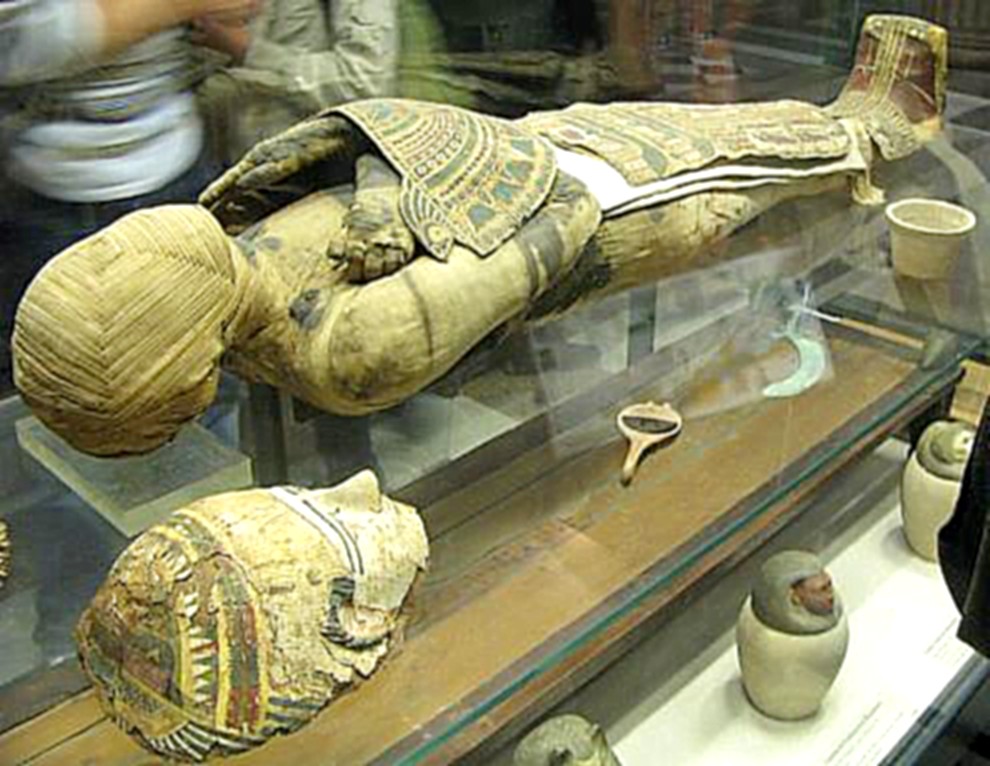 CEHEGINPACO: LA MOMIFICACIÓN DESPUES DE LA MUERTE.