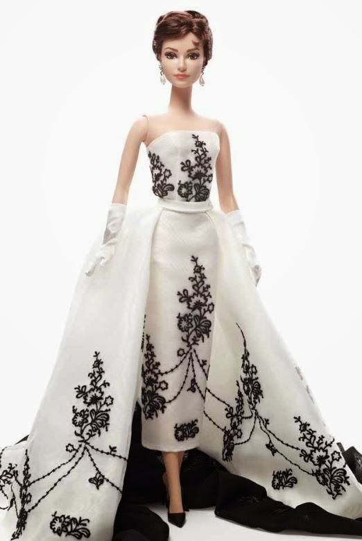 Golden Backstage: Barbie da collezione e giochi a tema in vendita a ...