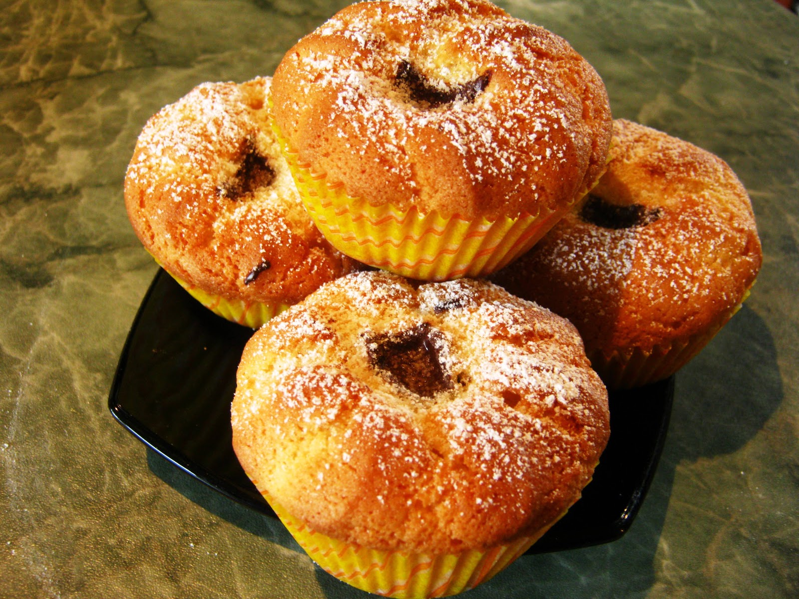 Pireti koduköök: MUFFINID ŠOKOLAADISÜDAMEGA