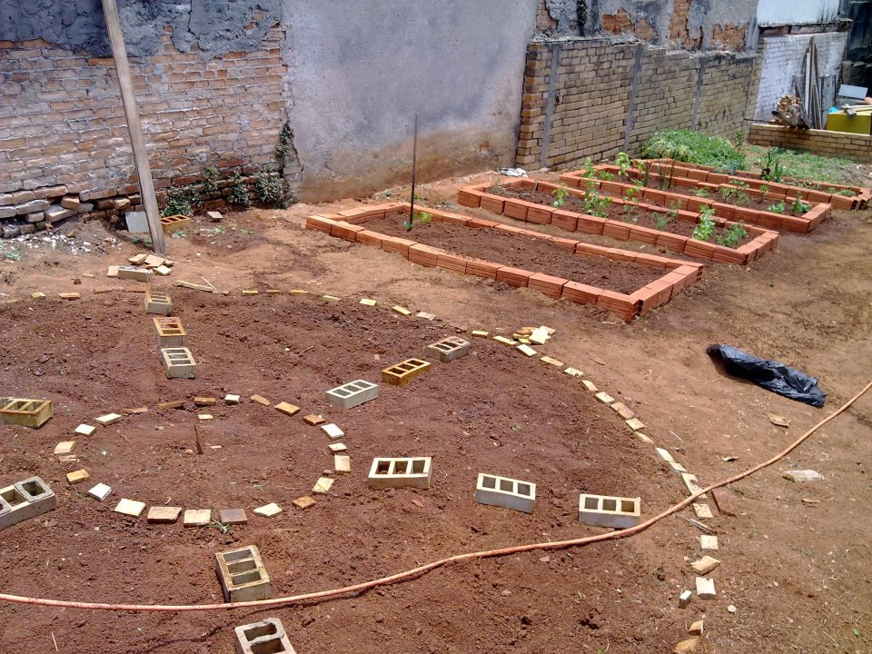 Horta Medicinal Comunitária: Implantação da Horta
