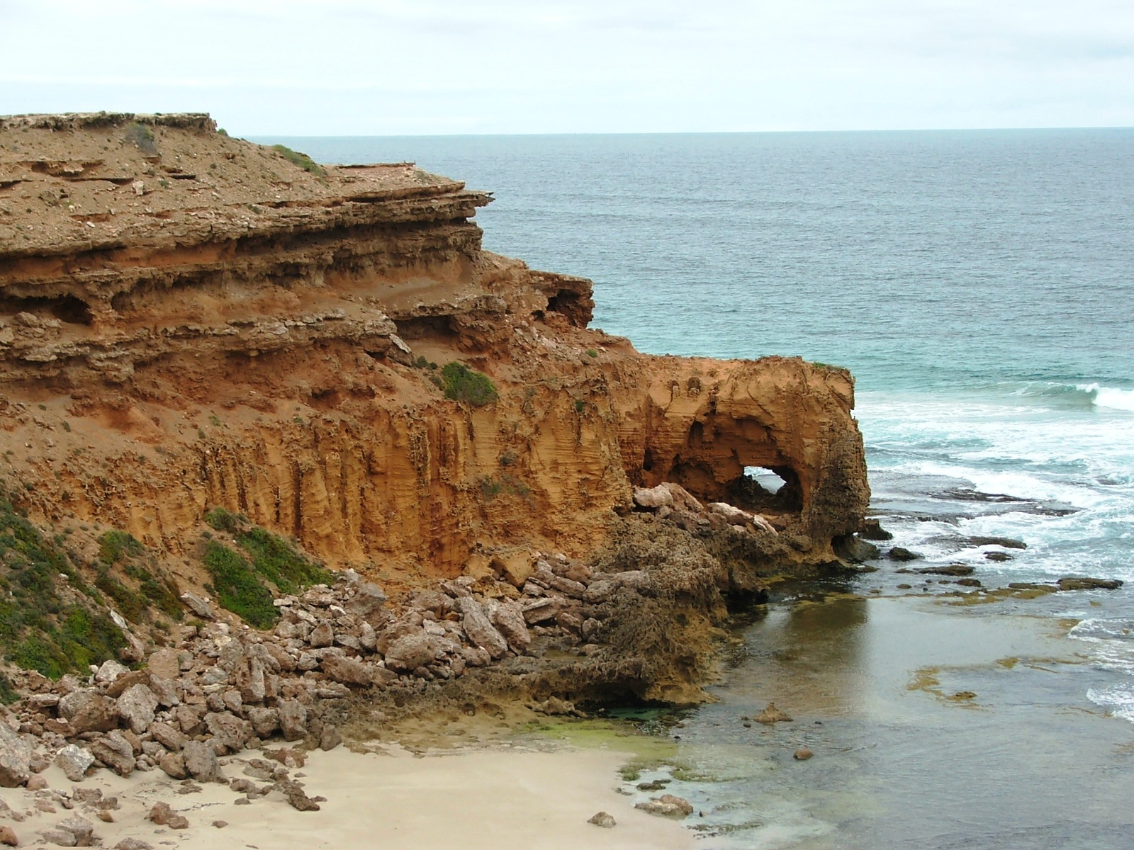 Postie and Sue: Venus Bay