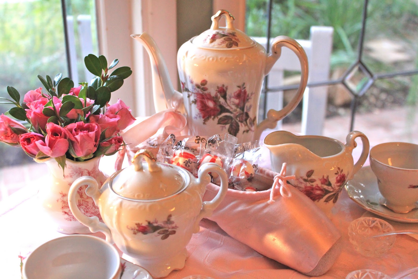 In and Out My Nest: Moss Rose Tea Party