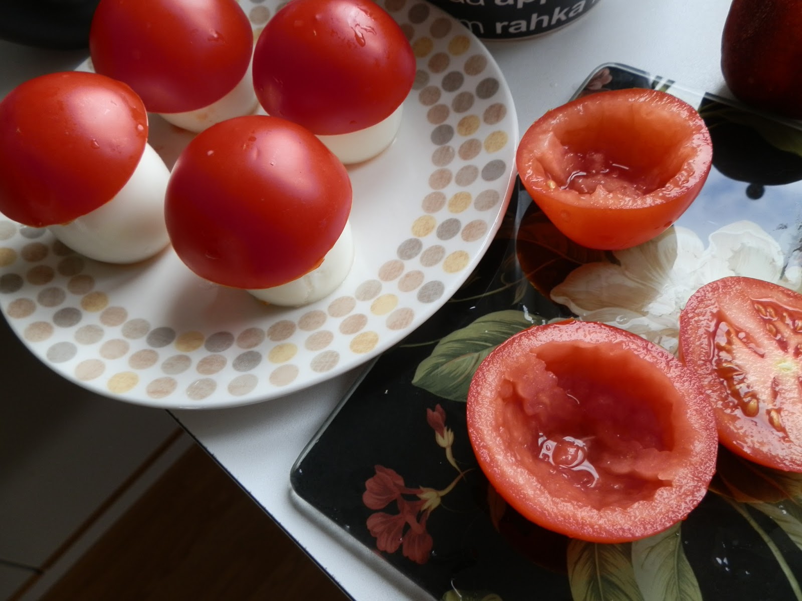 Daughter of the jaded era: DIY: Death Caps and Arsenic Cake