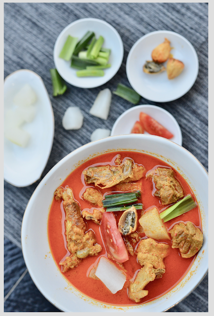 Indonesian Medan Food: Gulai Manuk dengan gundur, Khas Tanah Karo