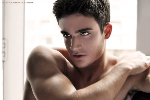 GOSSIP 'N STYLE: PHILIP FUSCO--STUNNING MALE MODEL