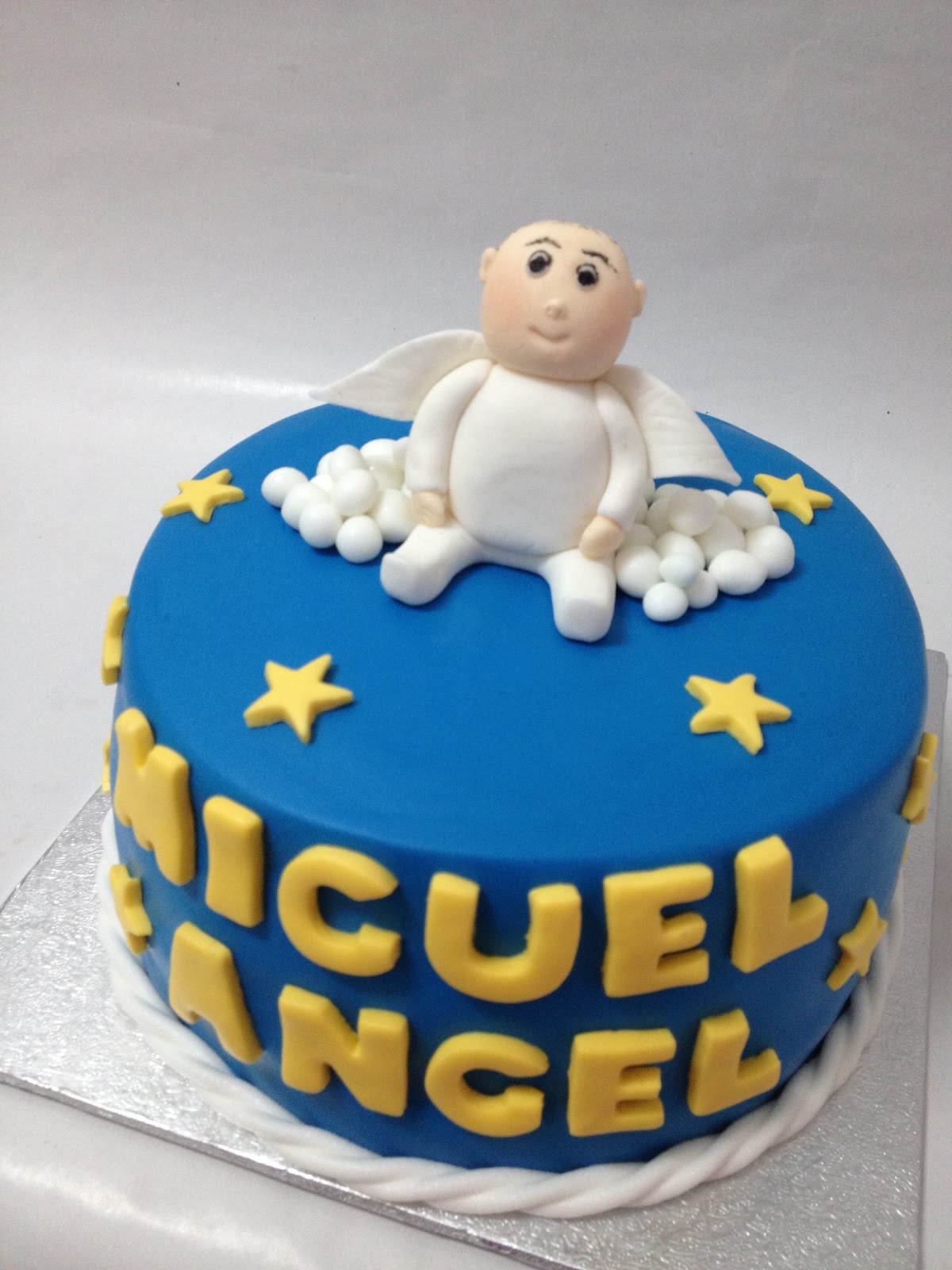 Cakelandia Dulce: TARTA PARA MI PEQUEÑO ANGELITO