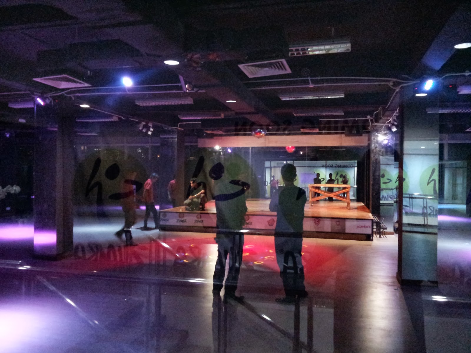 Pole Dance Indonesia: POLE DANCE STUDIO BALI, INDONESIA