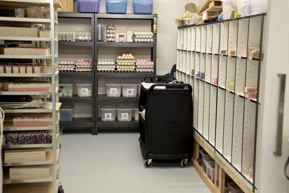 Diari Mekla Seorang WAHM: Bilik Stor