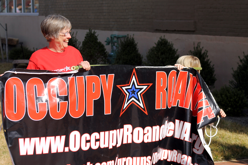 fromtheeditr: Marginal Arts Festival Parade: An Inside Look