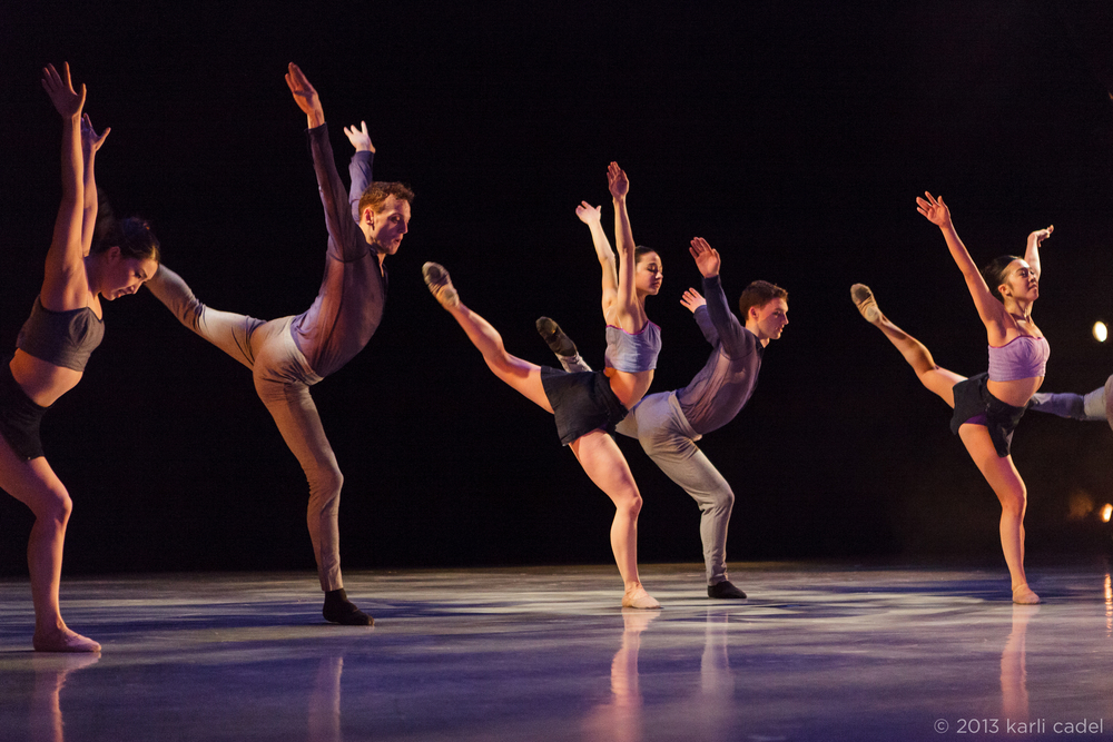 PeriBlog: They can dance...and they look good doing it