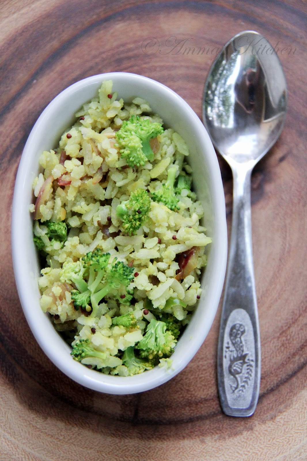 Kanda Poha Recipe | Kanda Pohe | How to make Kanda Poha | Indian Food ...