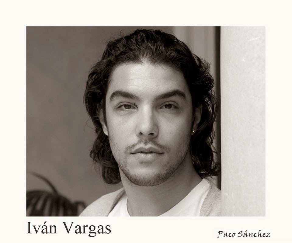 La Reina De La Luna +: Iván Vargas by Paco Sánchez