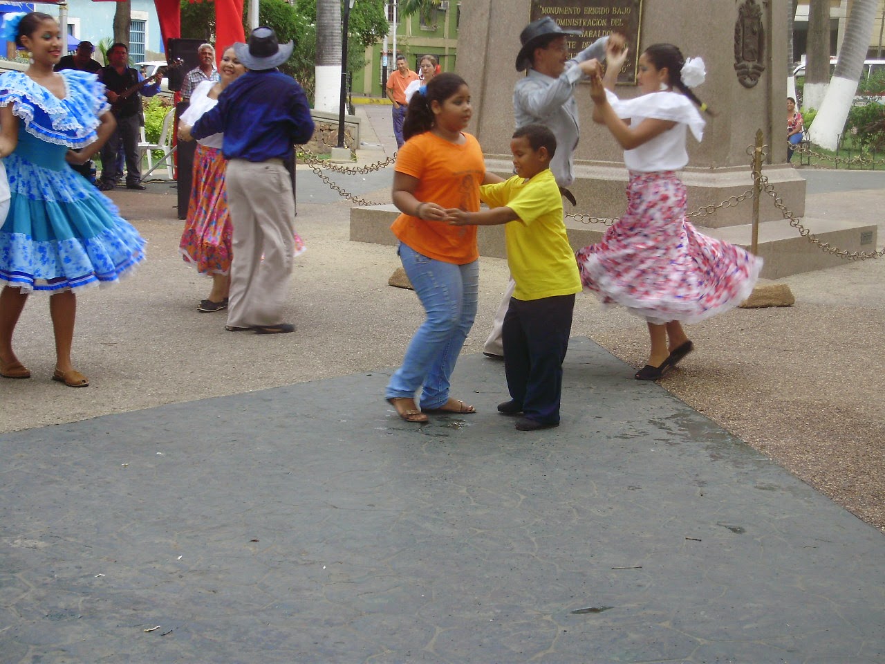 “El Joropo le canta a Bolívar”, Estado Anzoátegui ~ Fundación Cultural ...