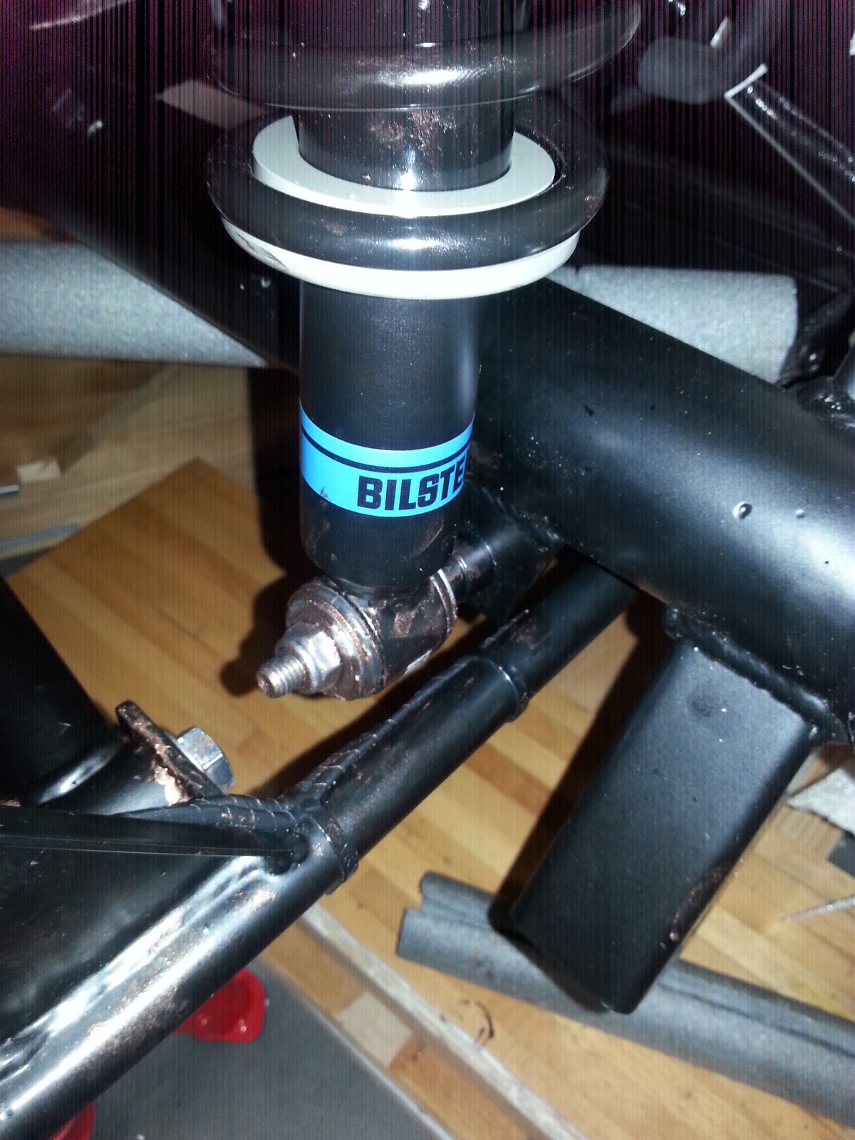 Caterham Seven 160 Build Diary: Day 16: rear axle installation