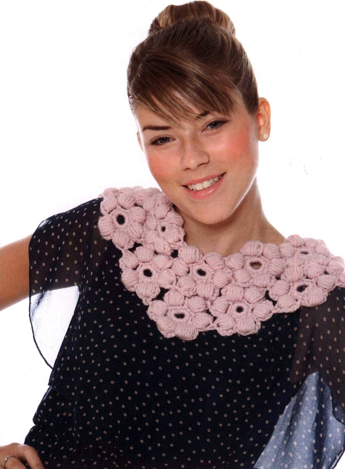 " MOSSITA BELLA PATRONES Y GRÁFICOS CROCHET ": Flower Cape, Cuello o ...