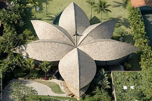 House of Herbastyle: Leaf House Modern Design by Mareines+Patalano ...