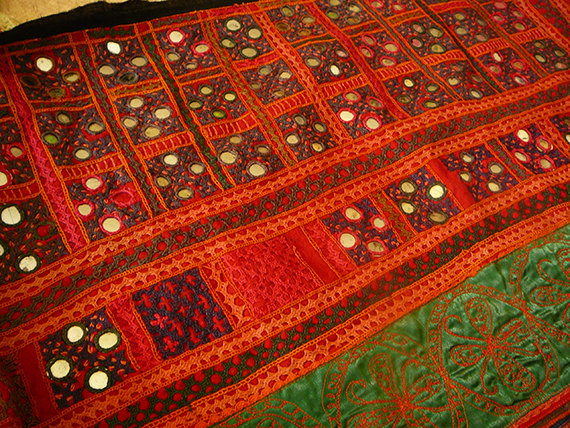 The Enchanting Artistry of Tribal Rabari Women in Kutch, Gujarat: A ...