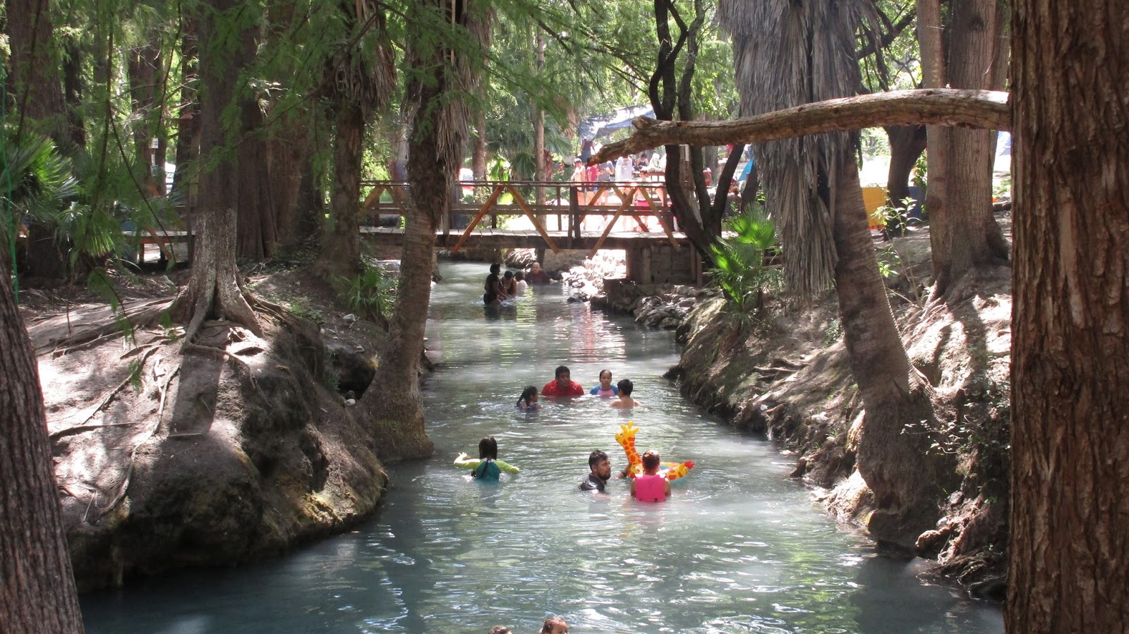Laguna de la Media Luna (San Luis Potosí)