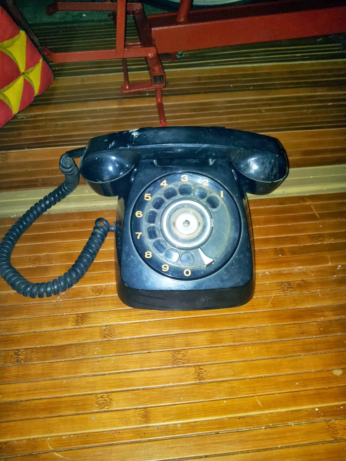 DS CoLLecTioN: Telefon lama Cap JT