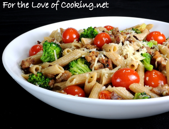 GOOD FOODIE: Whole Wheat Penne Pasta with Sausage & Broccolli