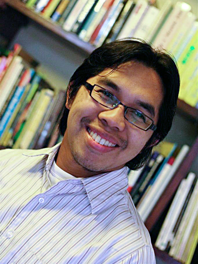 Biografi Ahmad Fuadi | inspirasi publik