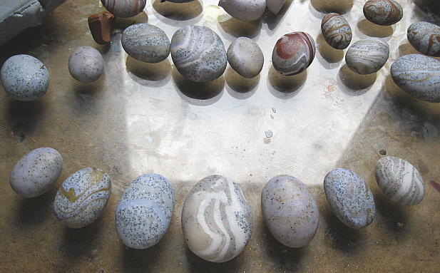 Carol Capaldi Crafts: Polymer clay pebbles