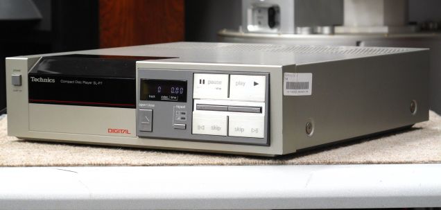Technics SL-P7 - CD Player | AudioBaza