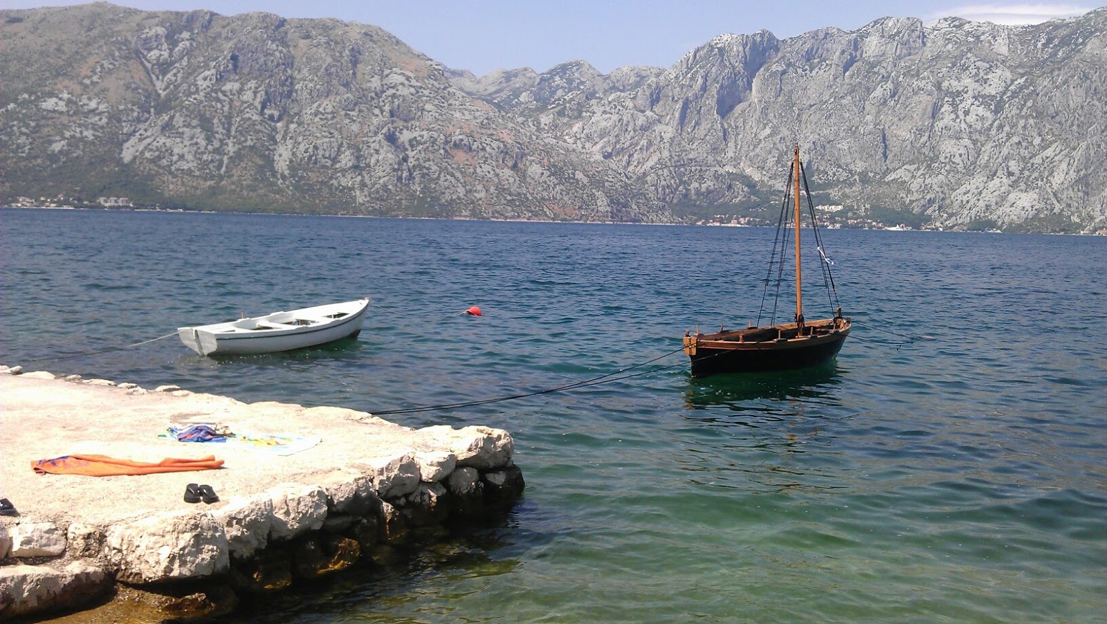 Drvene barke: I Restauracija stare drvene barke modernom tehnologijom.