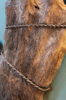 Curiomira: Sasquatch hand