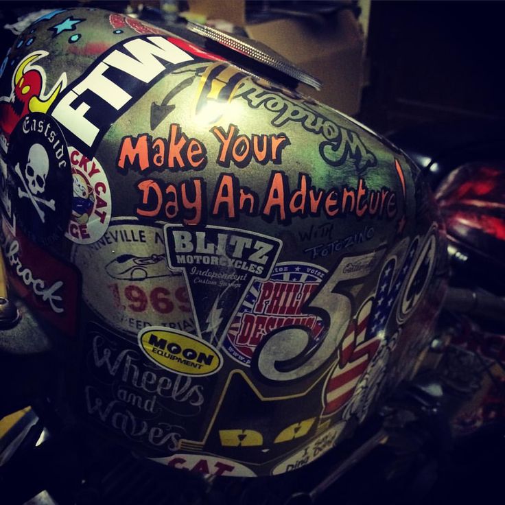 Mercenary Garage : Stickerbomb