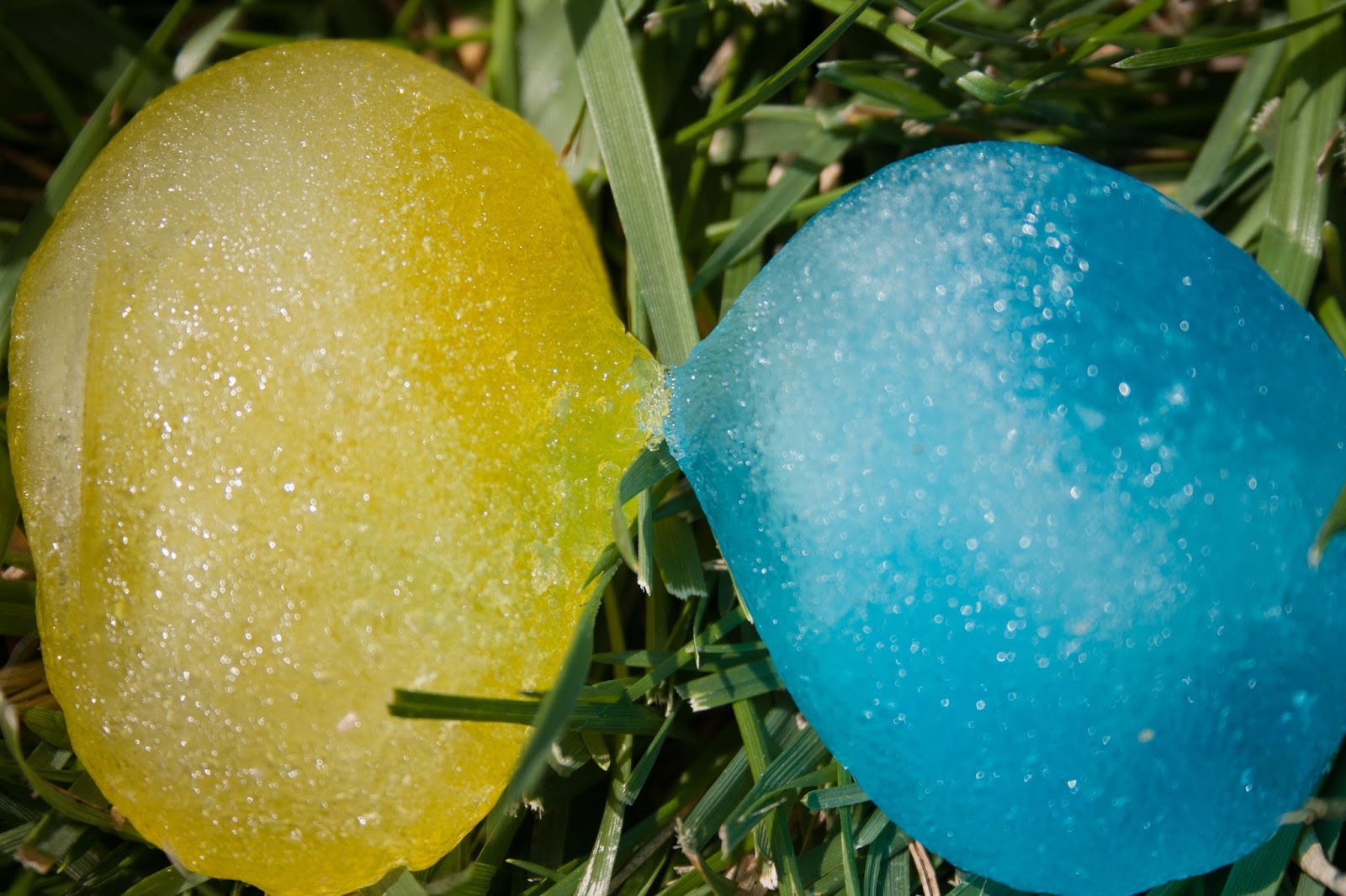 Richard Sollorz Photography: Ice Eggs in time for Easter