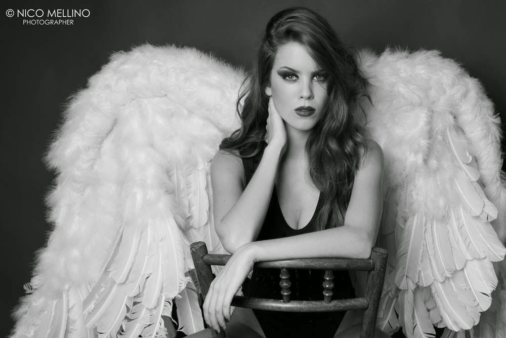 Melisa Engstfeld: Melisa Engstfeld · Hot Book