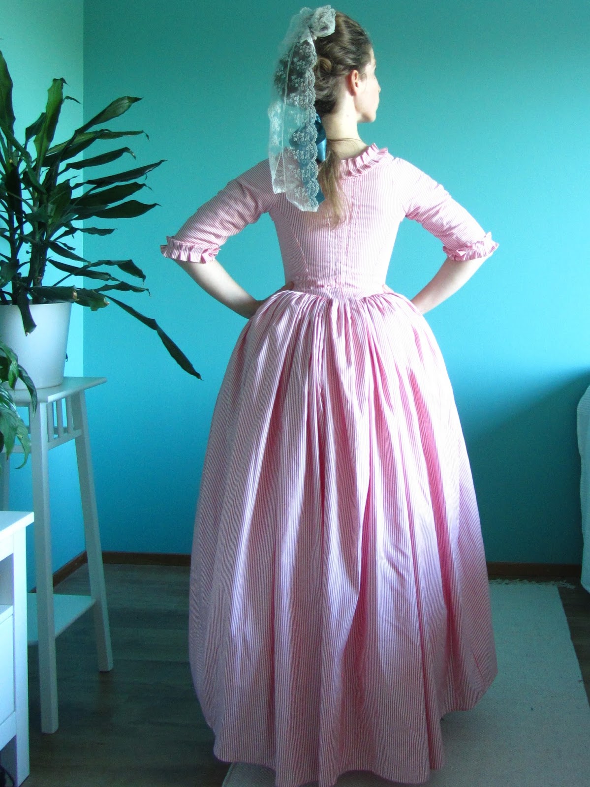 The Shadow of My Hand: For sale - 18th century robe a l'anglaise