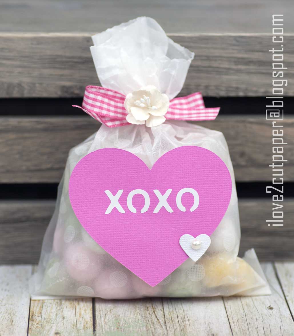 i love 2 cut paper: Hugs and Kisses Treat Bag
