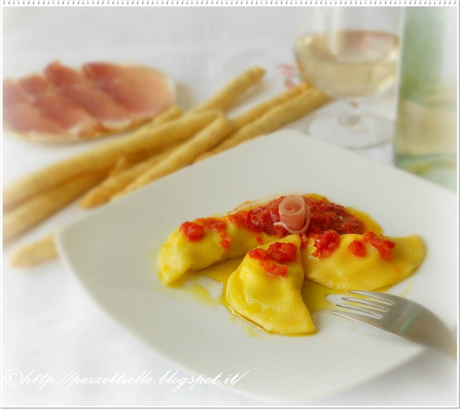 Pansotti ricotta e zucchini al sugo di speck | Le Torte di Antonella ...