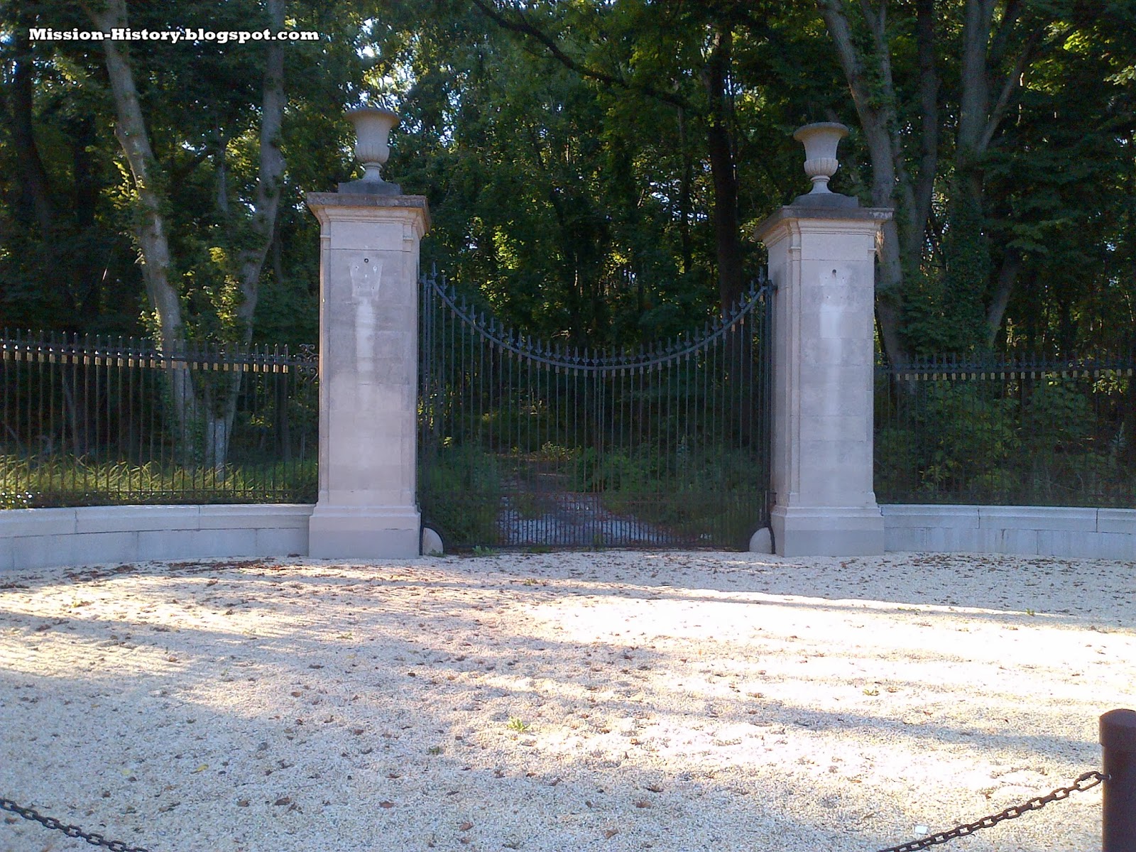 Mission: History: Knollwood Estate Ruins