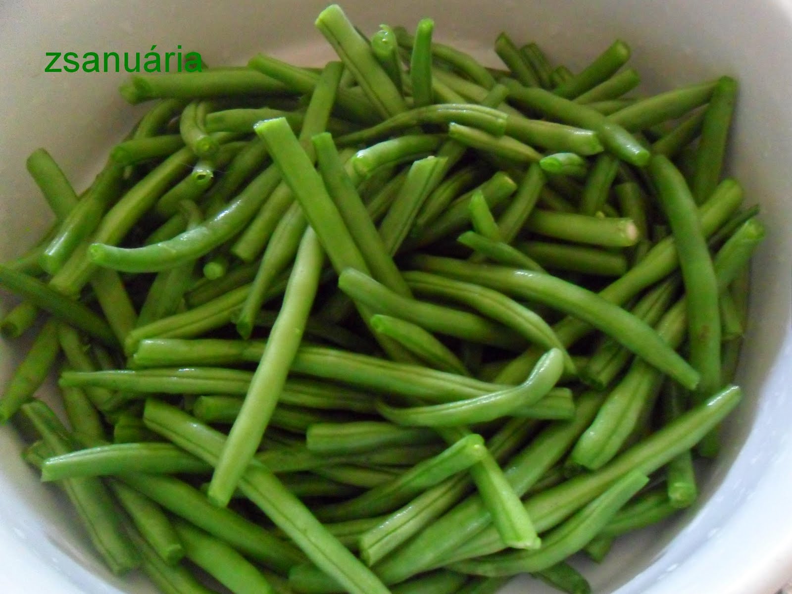 Zsanuária: Rakott zöldbab... darálthúsosan