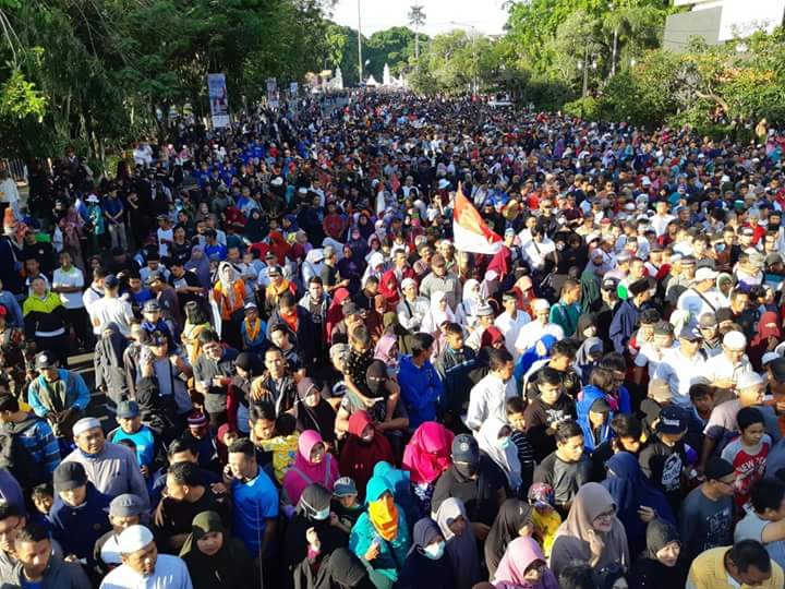 Sempat Tak Diizinkan, Begini Penampakan Jalan Sehat Umat Islam Solo ...