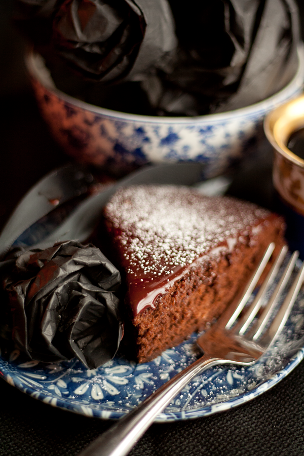 TASTY TRIX: The Poisoner's Cake: Serial Killer Supper Series, Part Two ...