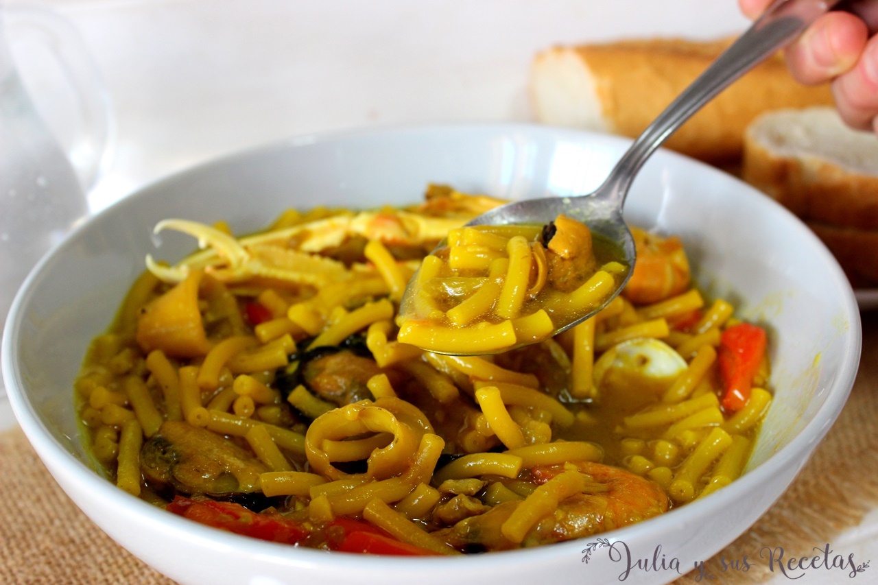 JULIA Y SUS RECETAS: Fideos guisados a la marinera